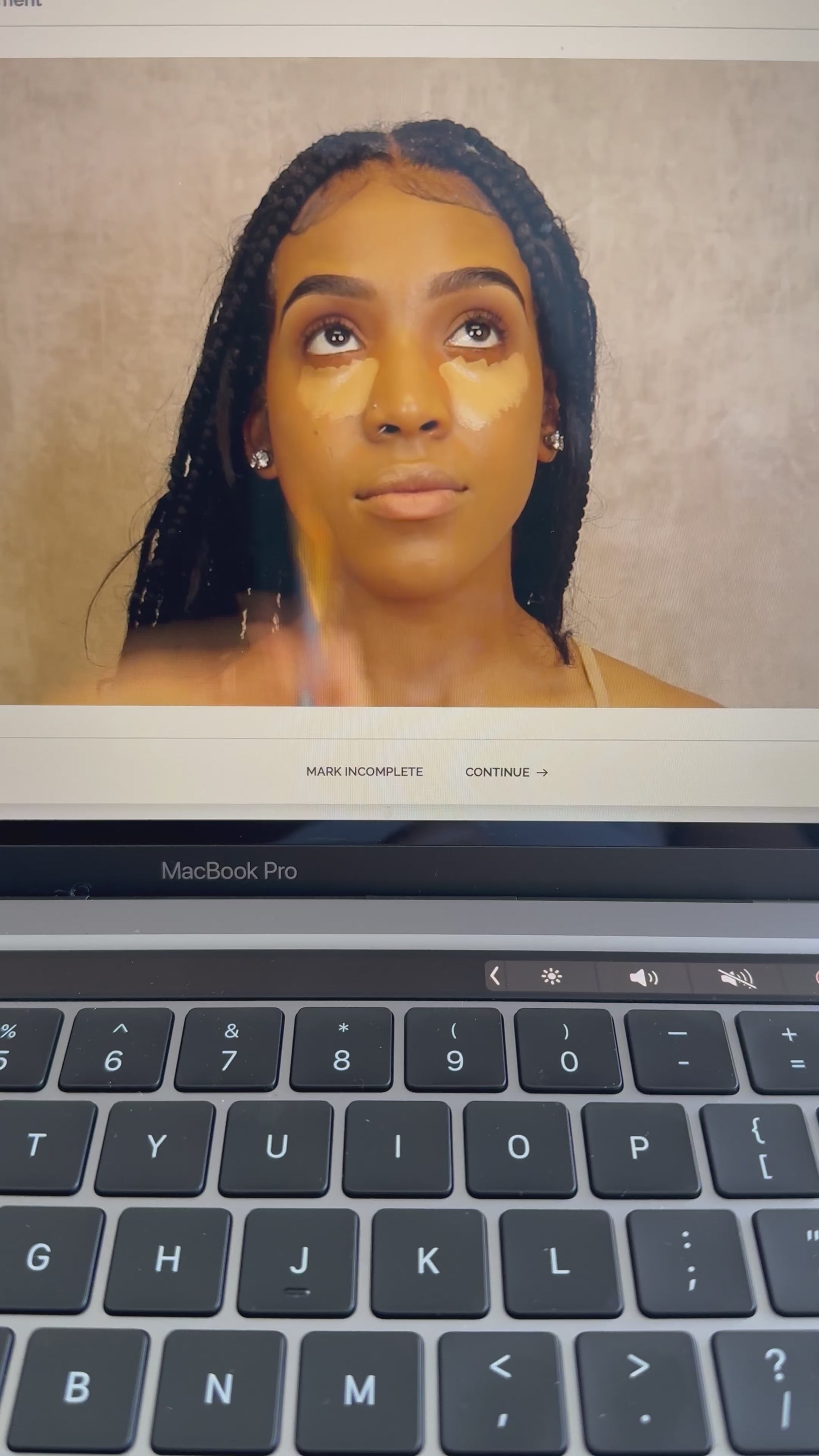 Online makeup class – JaxonBeauty